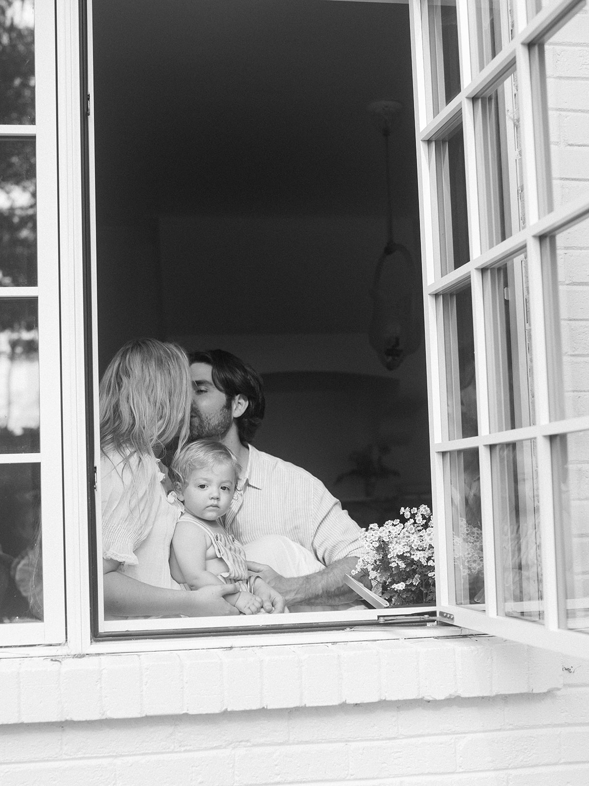 Dreamy Family Portraits in Carley Summers' Home - Michela Watson ...