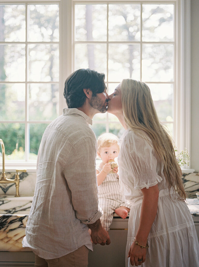 Dreamy Family Portraits in Carley Summers' Home - Michela Watson ...