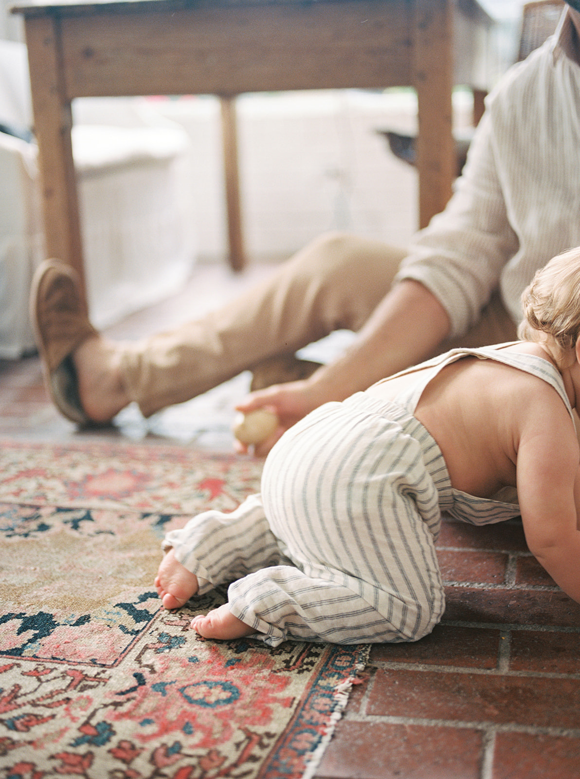 Dreamy Family Portraits in Carley Summers' Home - Michela Watson ...