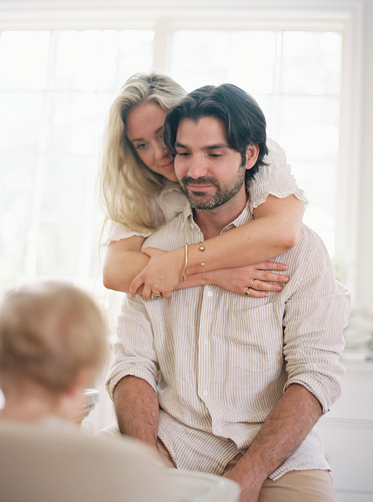 Dreamy Family Portraits in Carley Summers' Home - Michela Watson ...